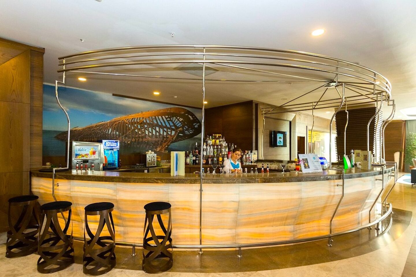 Lobby Bar – SeaShell Resort Hotel
